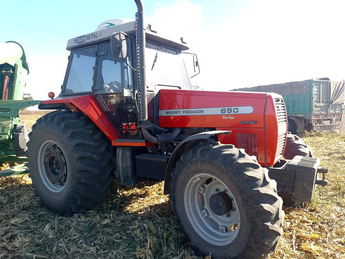 Tractor Massey Ferguson 650 año 2003 - Año: 2003 - Agroads