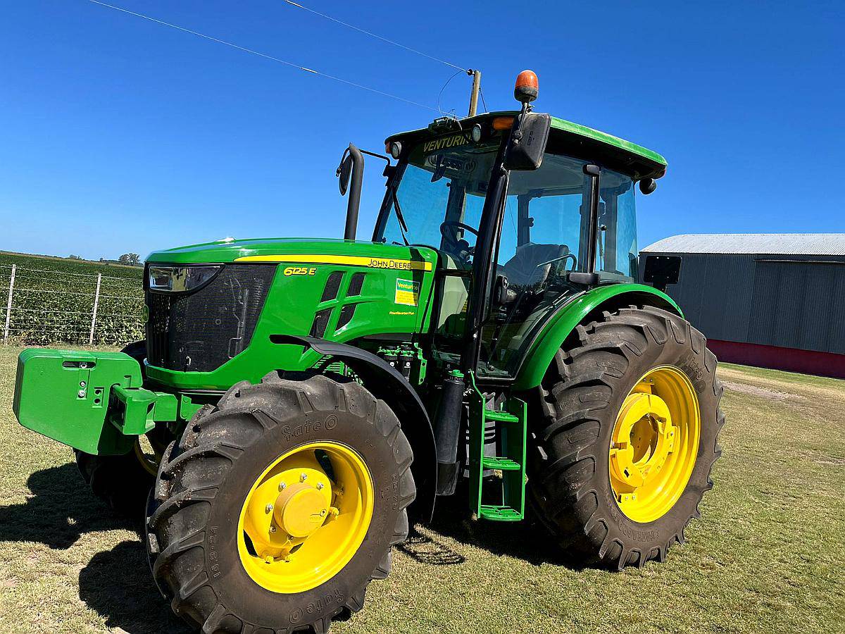 Tractor John Deere 6125j. año 2020 con 380hs. Como Nuevo - Agroads