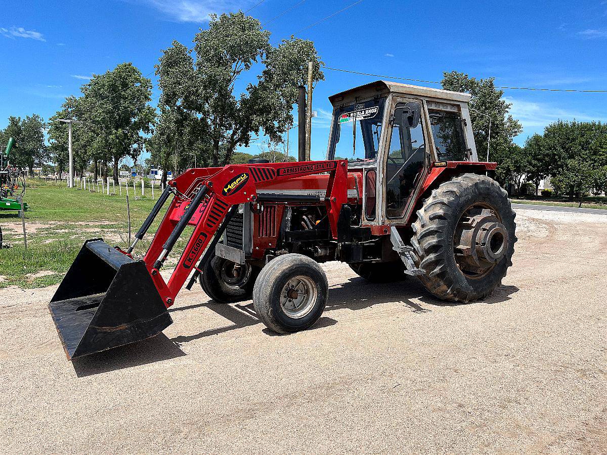 Tractor Massey Ferguson 1360 con Pala - Agroads