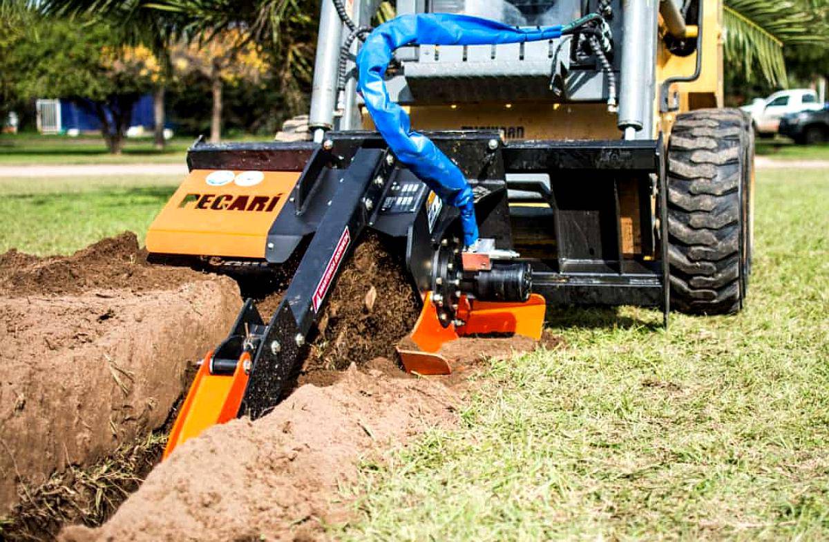 Zanjadora para Minicargadora Bobcat - Case - CAT - Agroads
