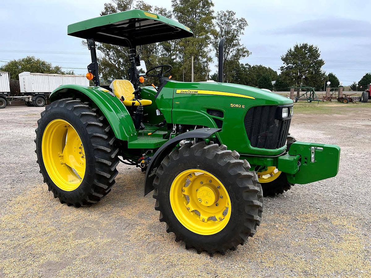 Tractor John Deere 5082 - Año: 2022 - u$s 73.800 - Agroads