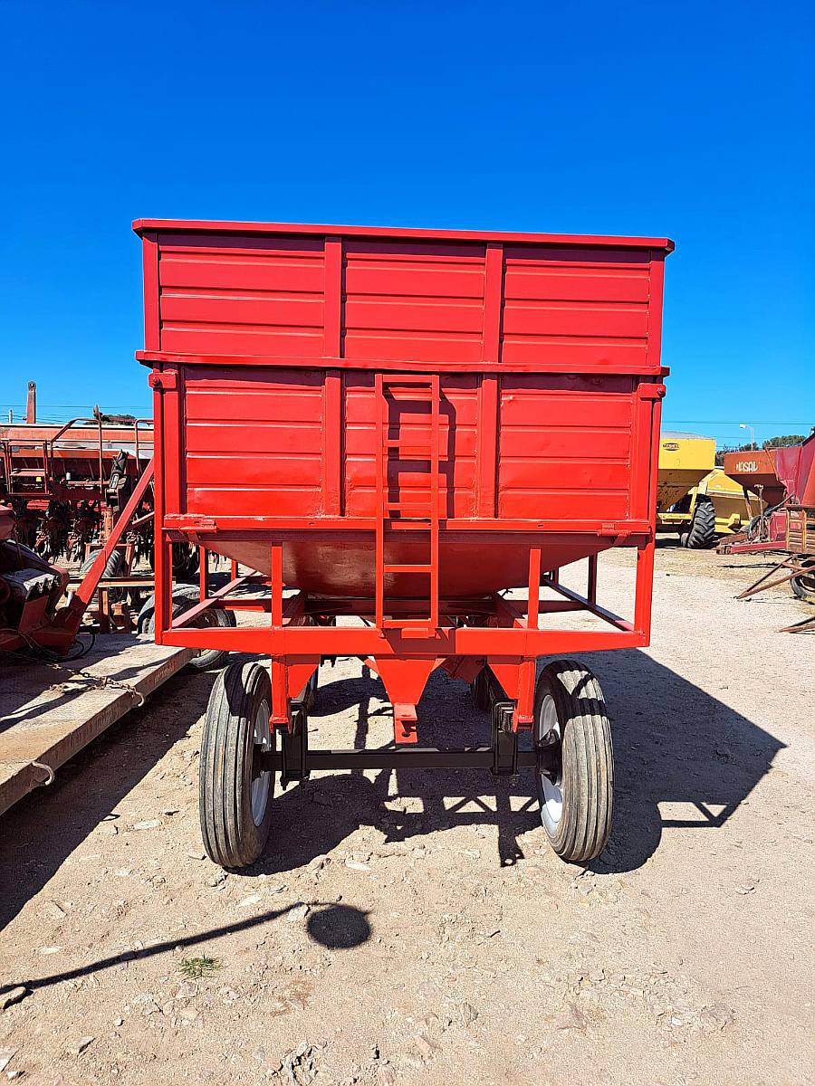 Acoplado Silero de 6 Toneladas - Año: 1990 - $ 3.200.000 - Agroads