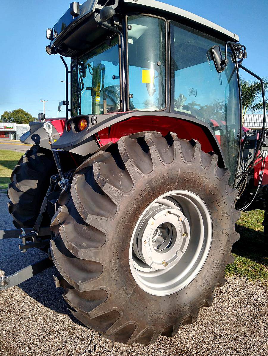 Massey Ferguson 6711 120 HP PS Joistick 3p Cabina Disponible - Agroads