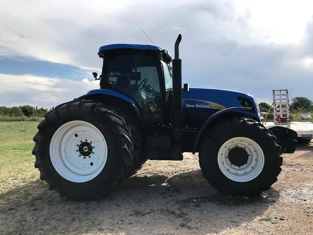 New Holland T 7060 - Año: 2012 - u$s 160.000 - Agroads