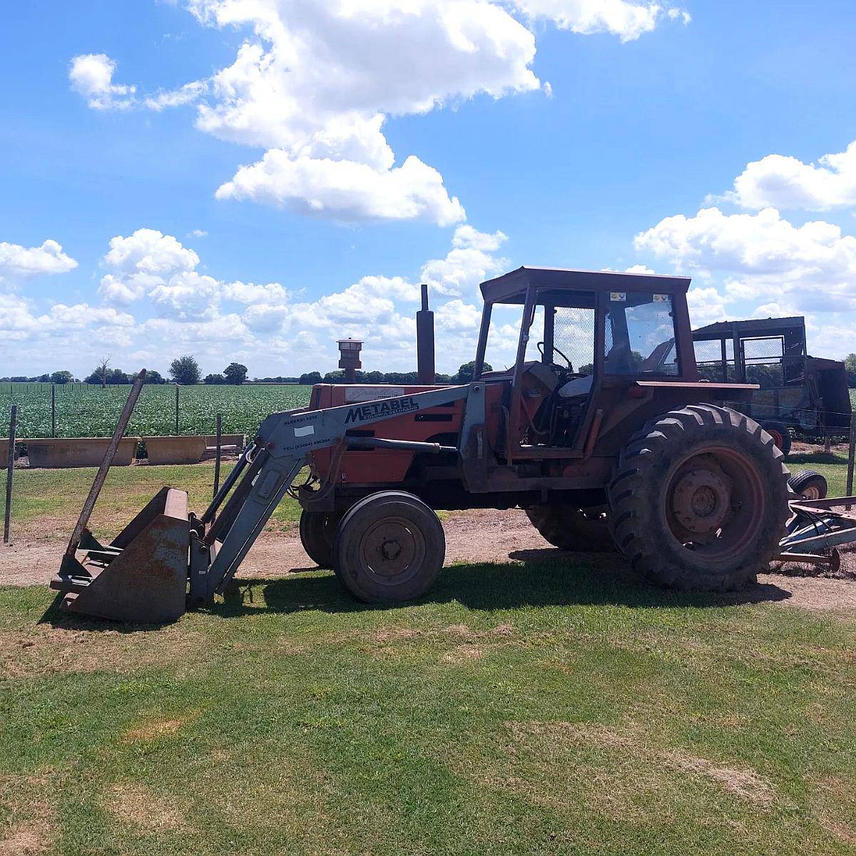Tractor Zanello UP 100 con Pala Frontal Balde y Pinche - Agroads