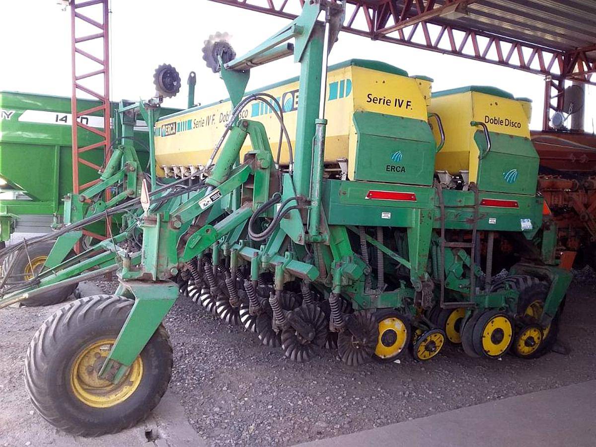 Sembradora Erca de 27 Líneas a 19 cm - Año: 2006 - Agroads