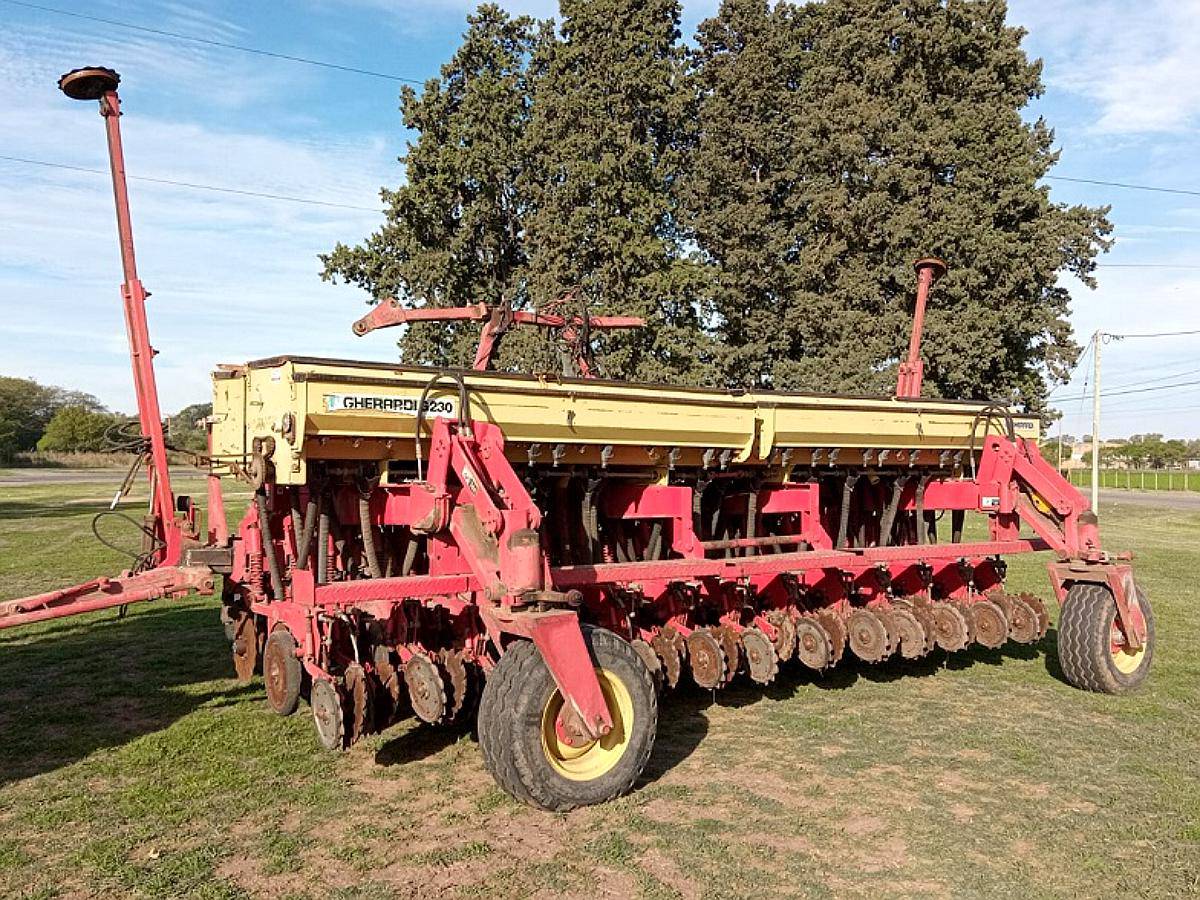 Sembradora Gherardi 26 a 21 - Año: 2005 - u$s 35.000 - Agroads