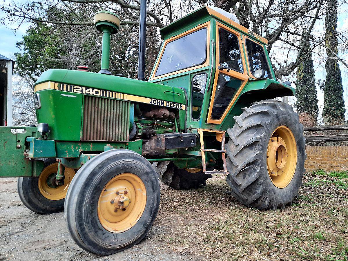 Jd 2140 con Cabina - Año: 1984 - u$s 18.050 - Agroads