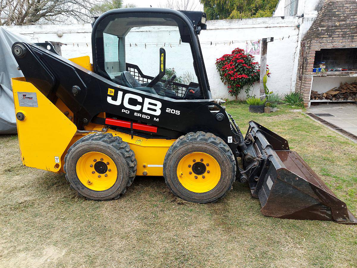 Minicargadora JCB 205 Usada - Año: 2016 - u$s 33.484 - Agroads