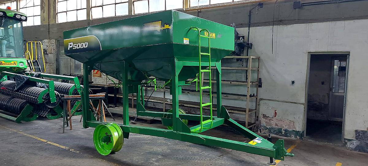 Carro Tolva para Llenado Big-bags Tolva 5000kg Bernardin - Agroads