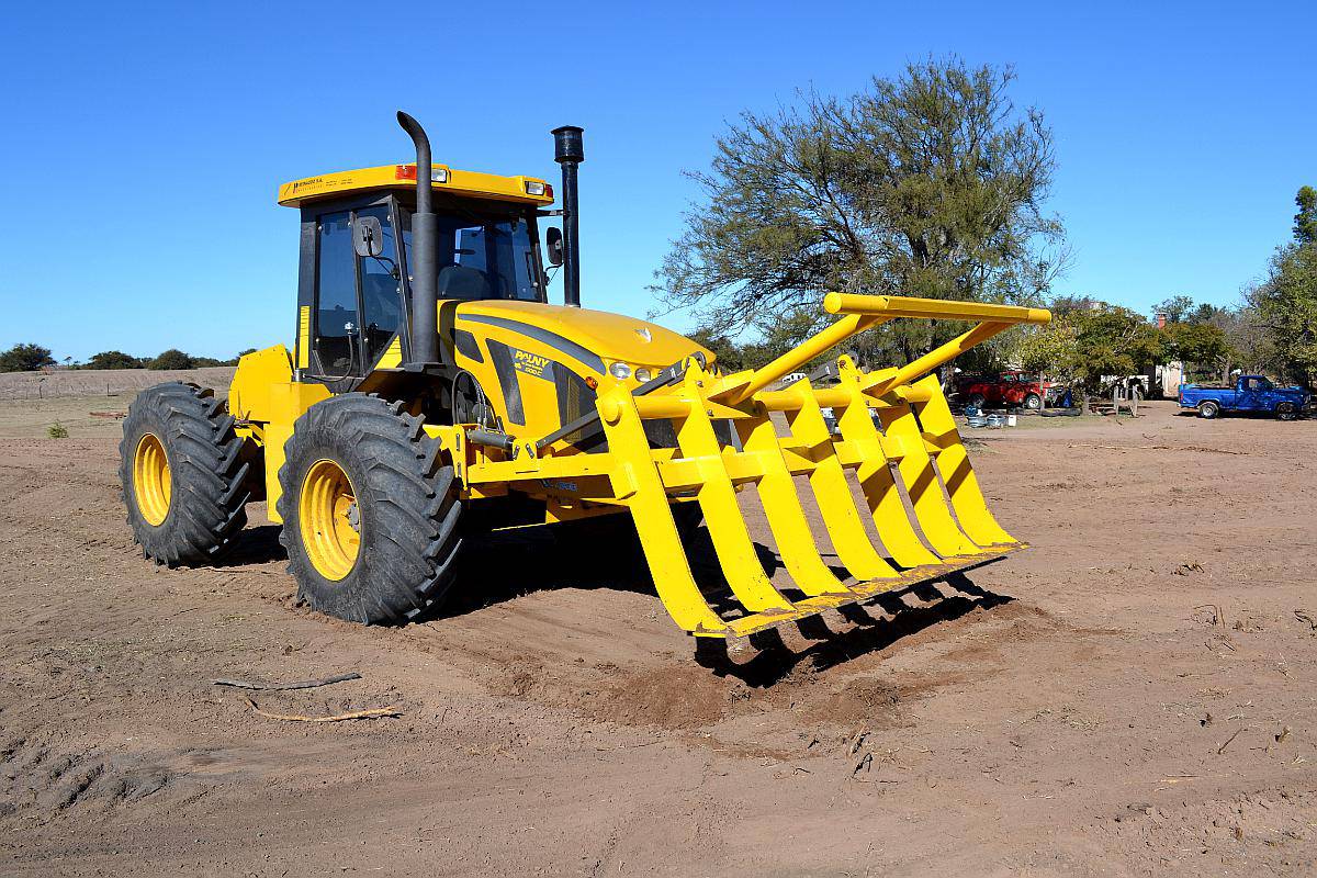 Rastrillo Frontal de Limpieza Adapt. a Cargador Tractor Topa - Agroads