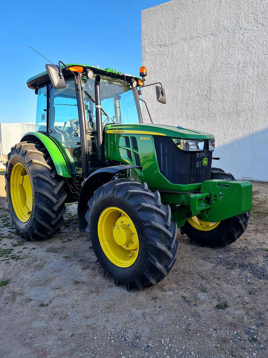 Tractor Nuevo JD 6125e Cabinado. Entrega Inmediata. - Agroads