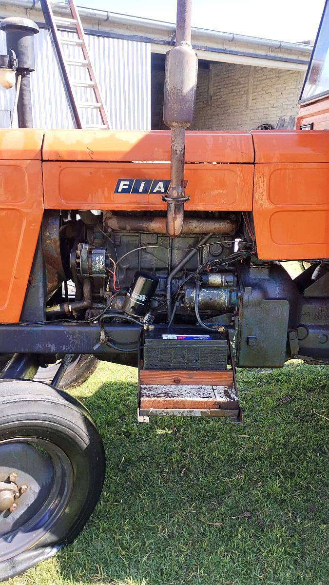 Fiat 700 e con Hidraulico y Original - Año: 1975 - Agroads