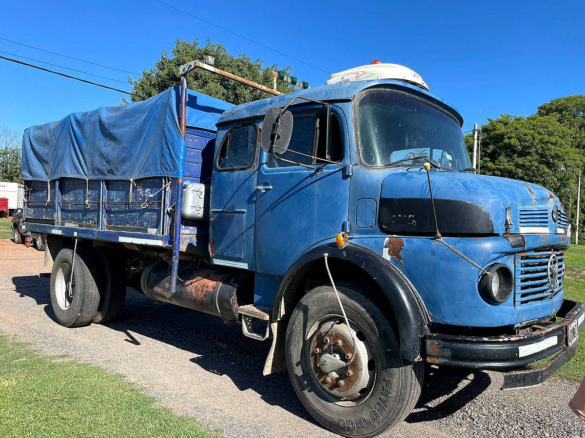 Mercedes Benz 1114/1518 C/carroceria - Año: 1984 - Agroads