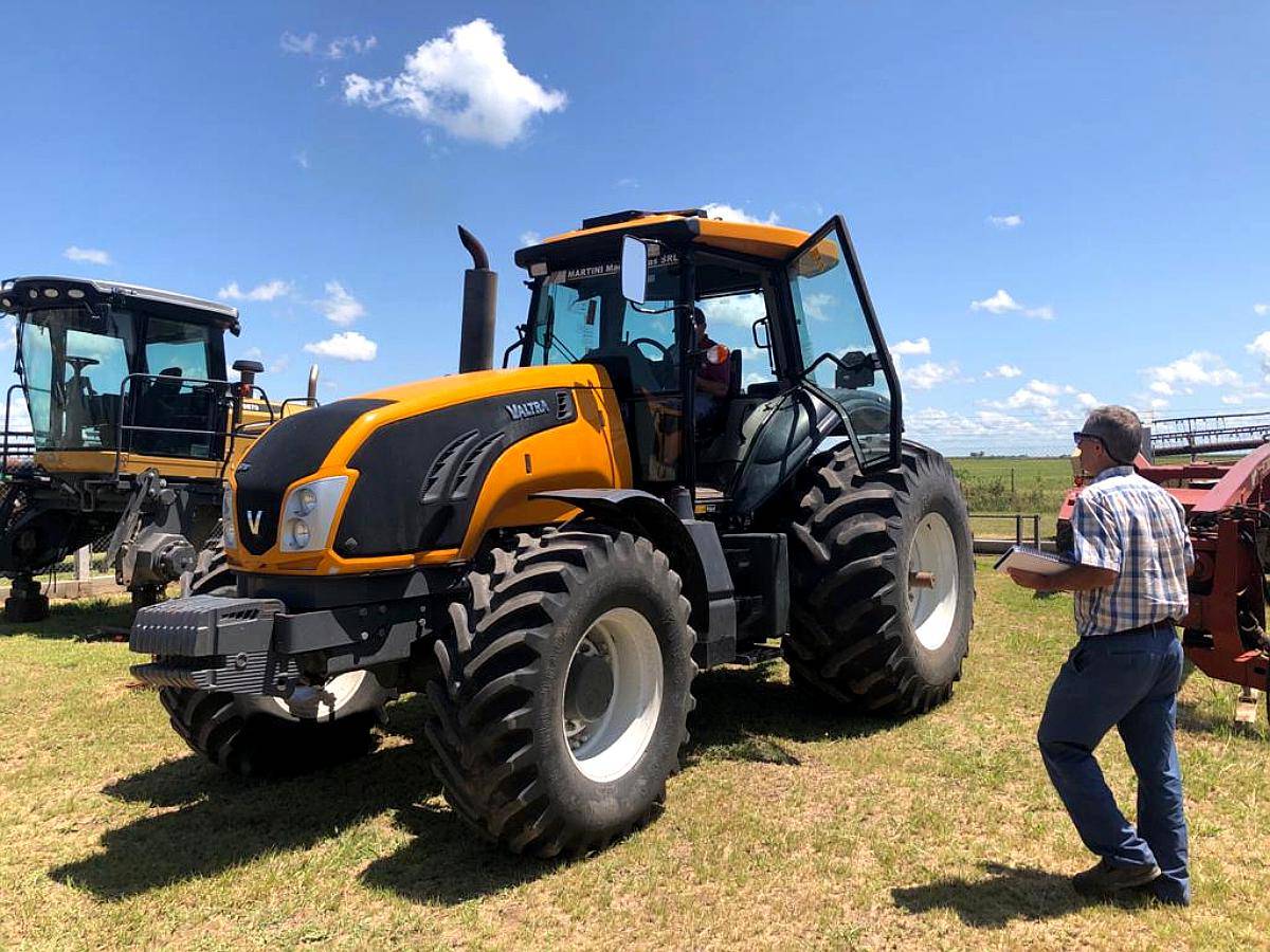 Excelente Tractor Valtra BT190 - Año: 2017 - u$s 66.700 - Agroads