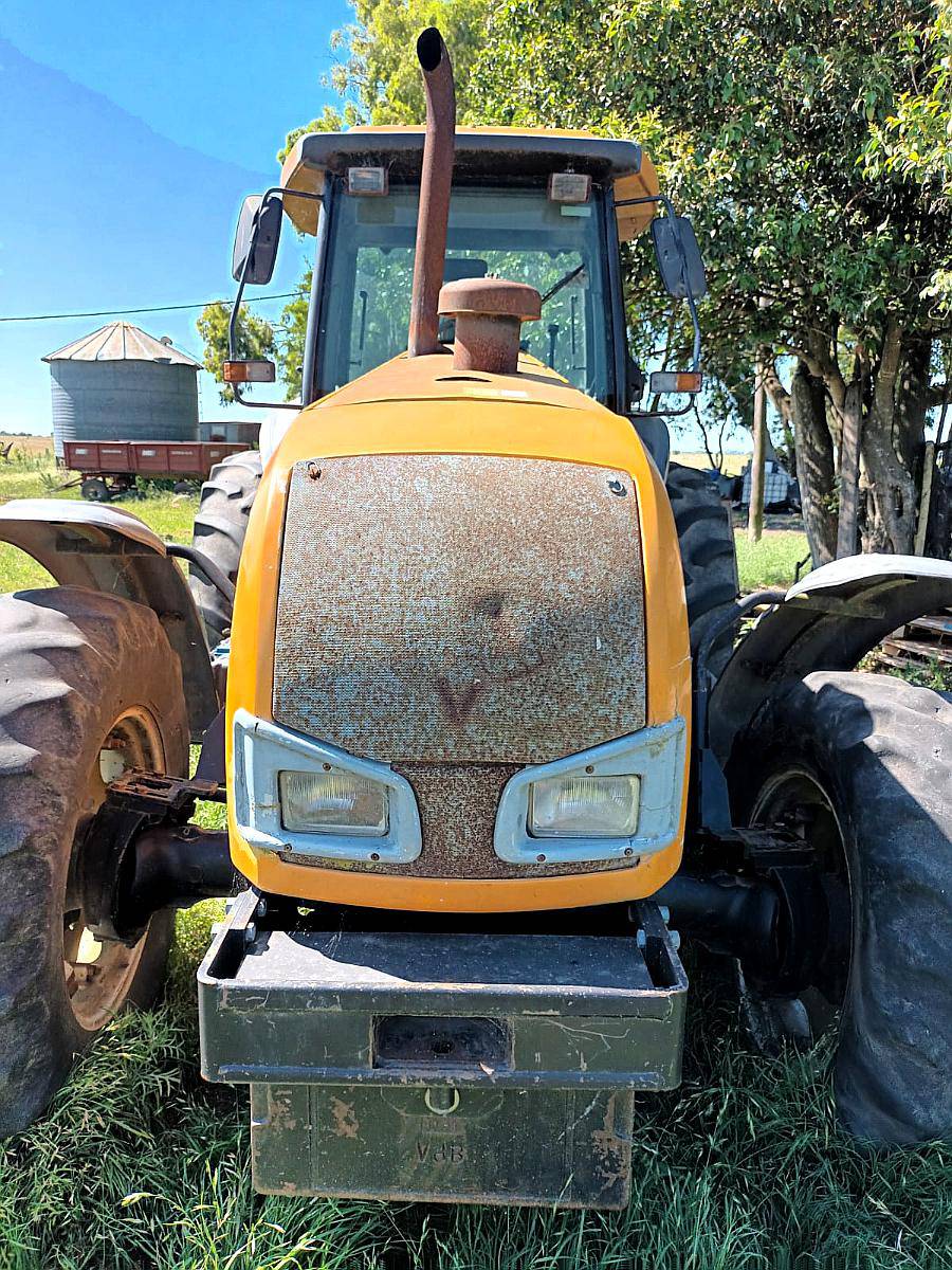 Valtra BM 145 año 2007 con 7000 Hs - Año: 2007 - u$s 55.800 - Agroads