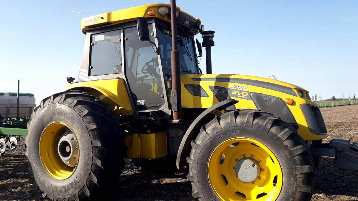 Tractor Pauny EVO 280a con 6000hs, Doble Traccion - Agroads