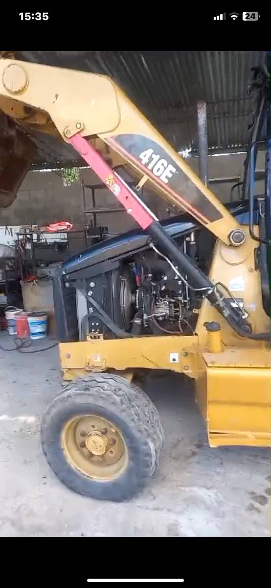 Retropala Caterpillar 416 e - Año: 2008 - u$s 32.000 - Agroads