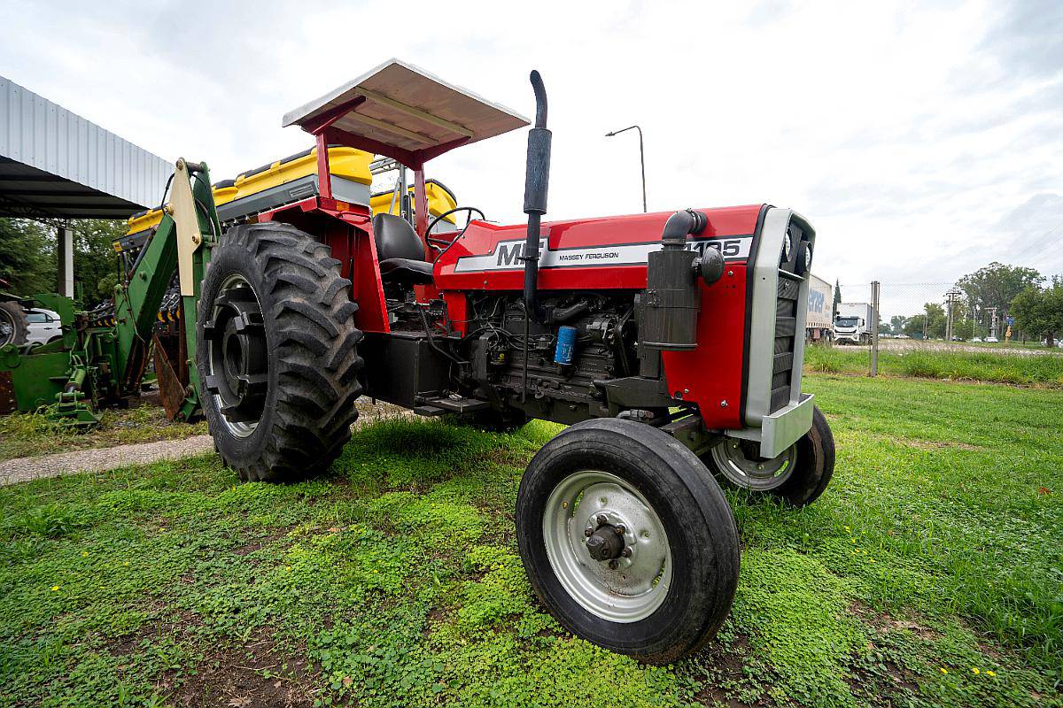 Tractor Massey Ferguson 1195 - u$s 35.000 - Agroads