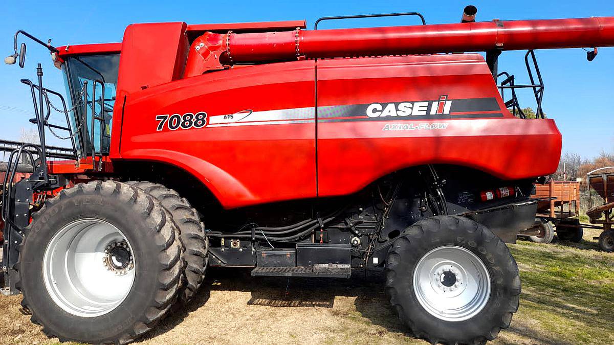 Cosechadora Case IH 7088, año 2011, Rodado Dual, - Agroads