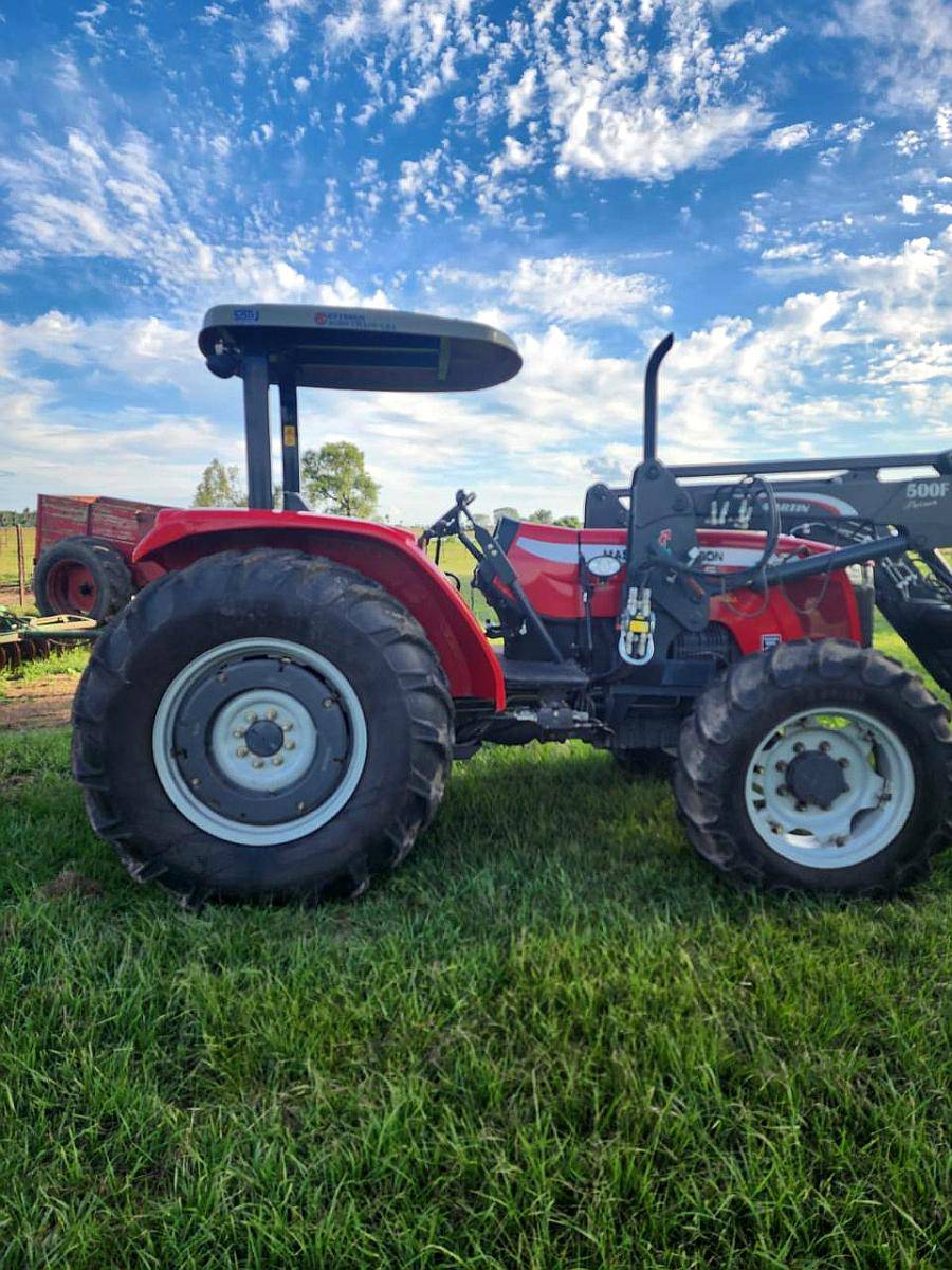 Tractor MF 4275 con Pala Frontal Om-500-f Platinum. - Agroads