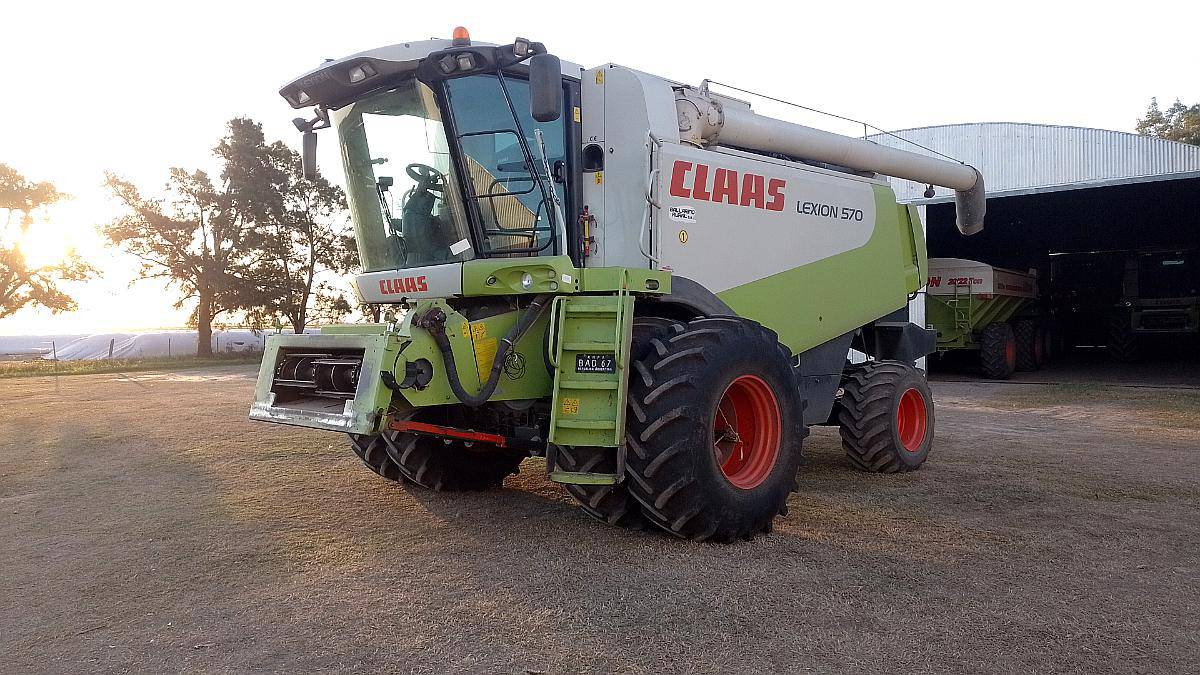 Claas Lexion 570 C/ Draper - Año: 2006 - u$s 300.000 - Agroads