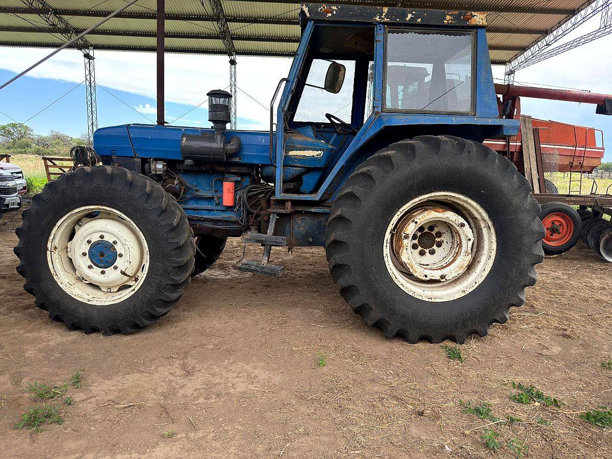 New Holland 8030. año 1997. 130 HP. Doble Tracción. - Agroads