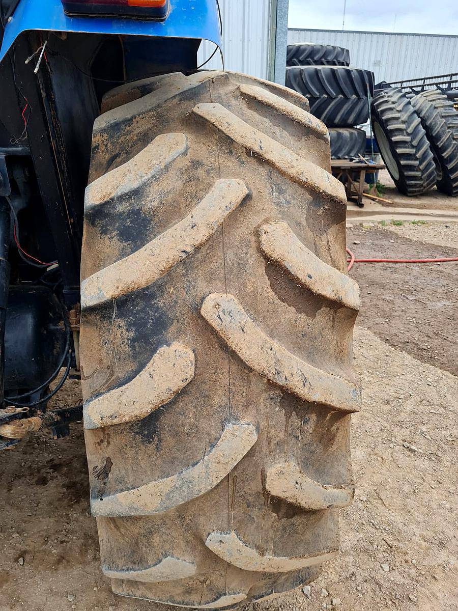 Tractor NH 8030 Mod 2017, Cabina, 9500 Hs - Año: 2017 - Agroads