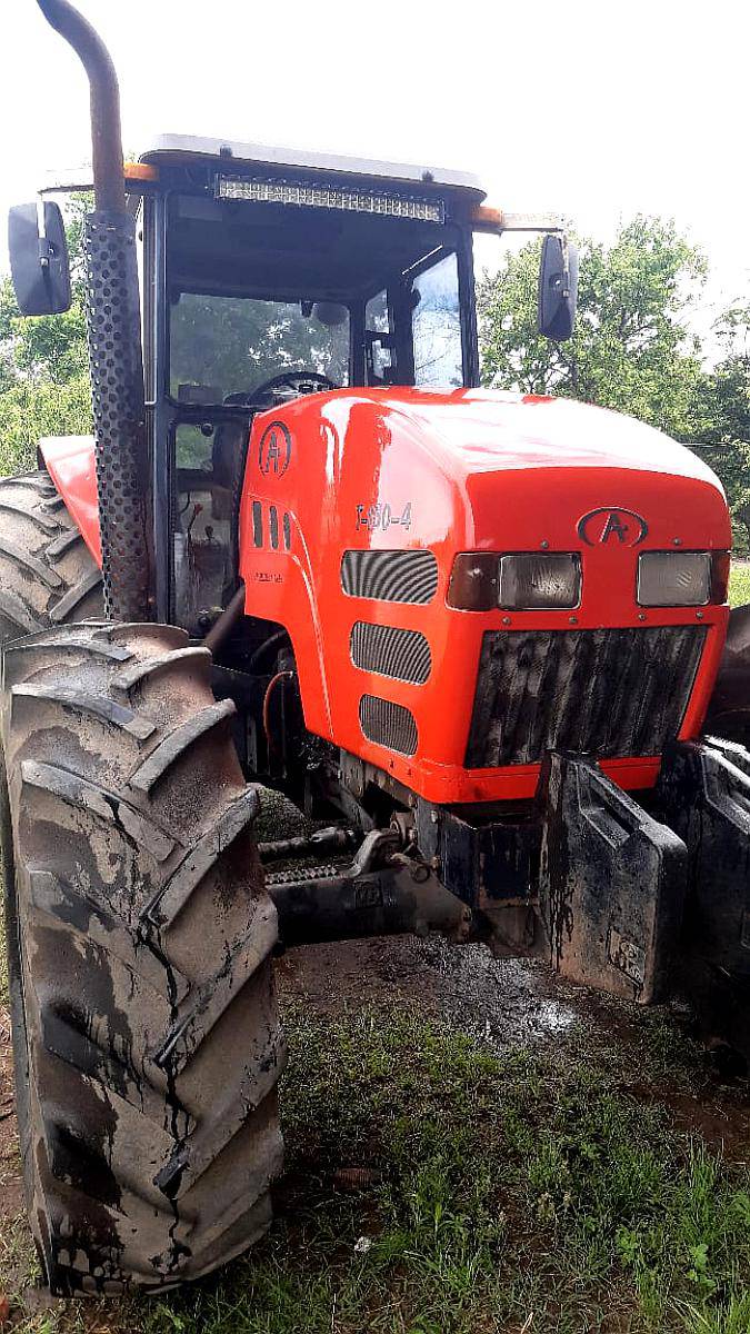 Tractor Agrinar T 150-4 - 2005 - 6.000 Hs - Año: 2005 - Agroads