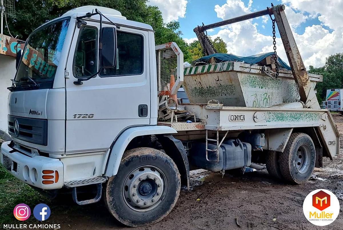 Mercedes Benz Atron 1720 Modelo 2013 con Portavolquete - Agroads