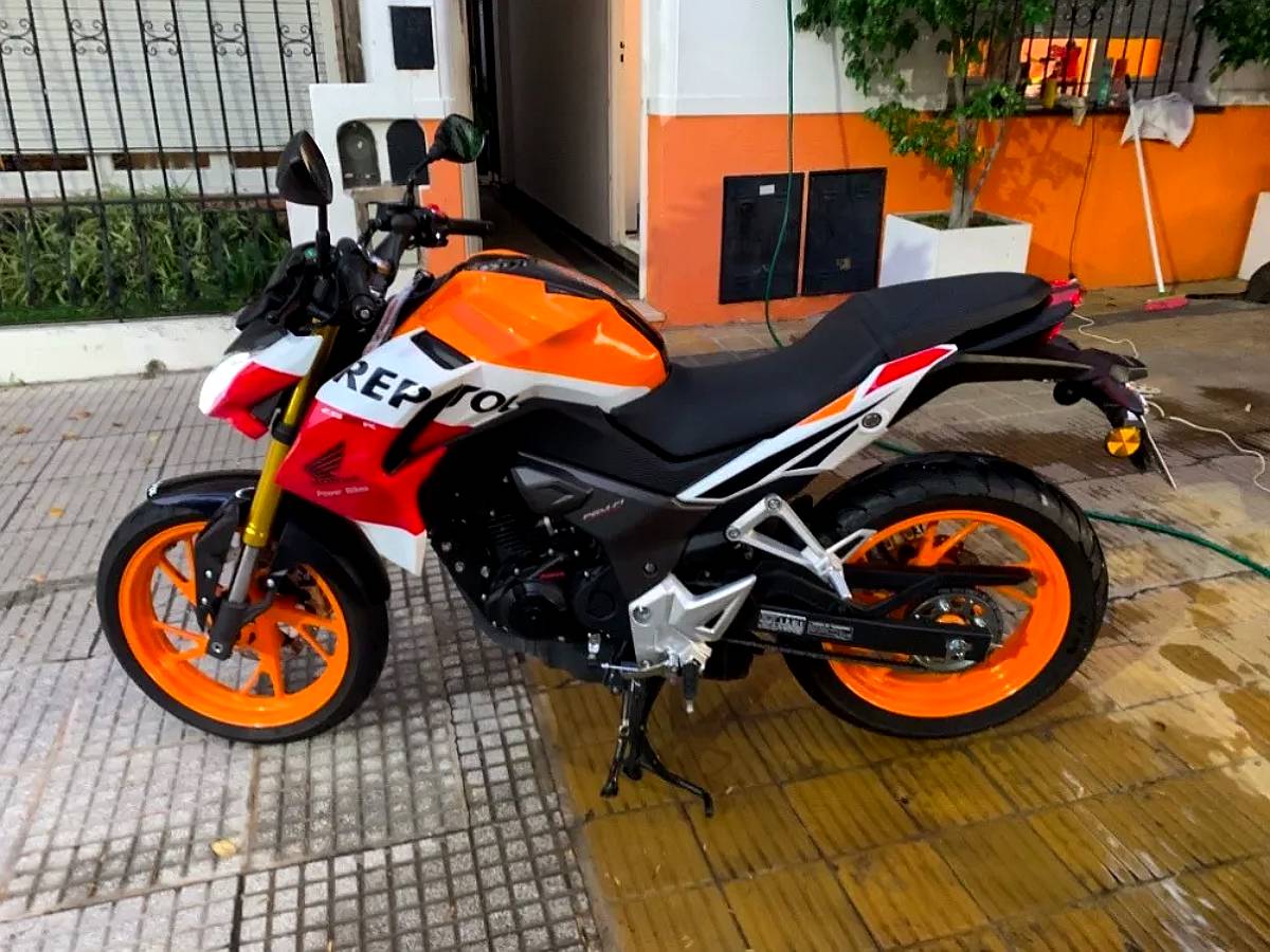 Honda C.B 190 Repsol - Año: 2019 - $ 95.000 - Agroads (cod: 717481)