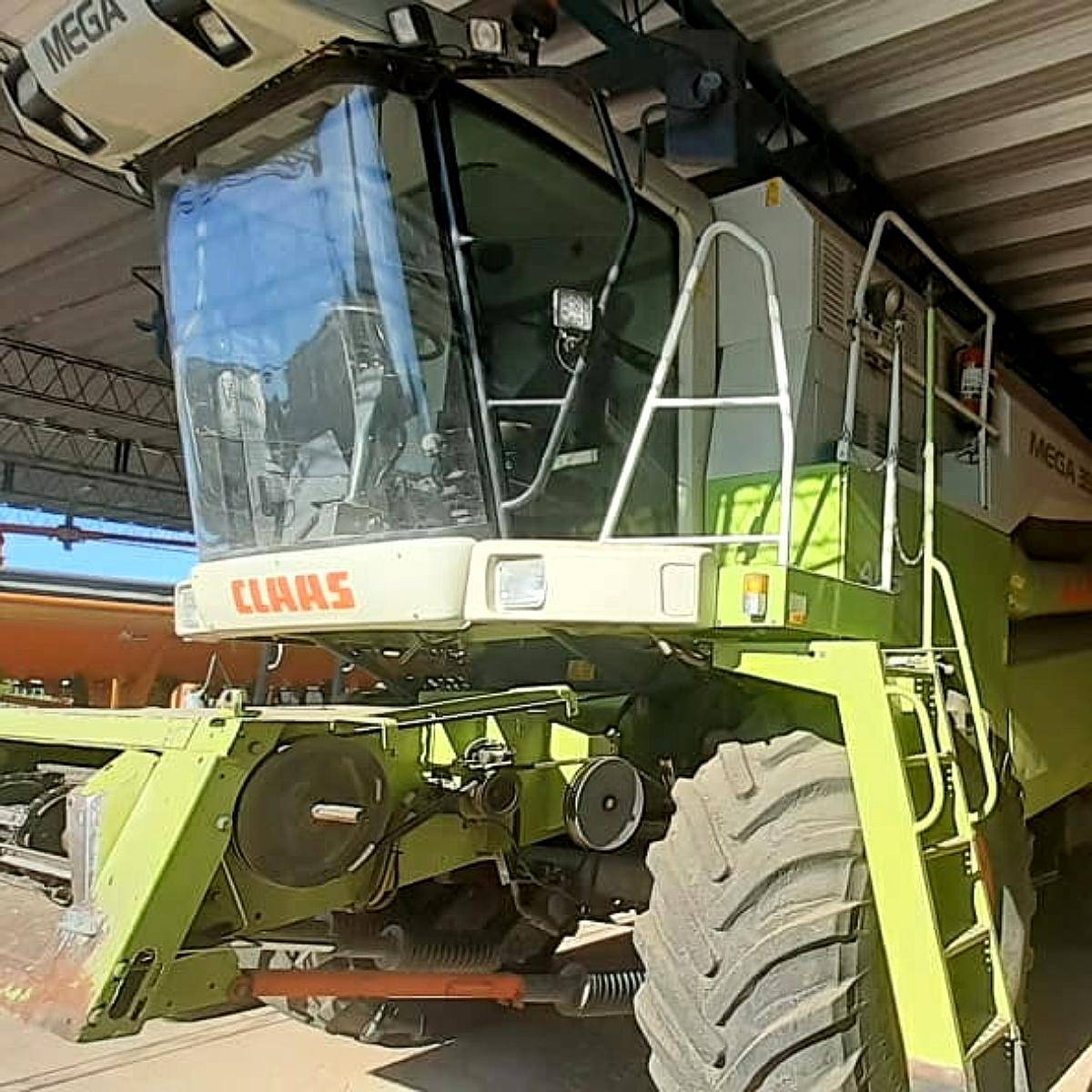 Claas Mega 350 año 2009 sin Plataforma. con 6900 Horas - Agroads