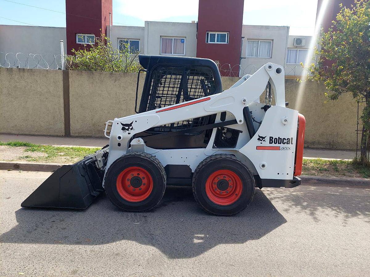Minicargadora Bobcat Modelo S530 año 2015 Balde Liso - Agroads