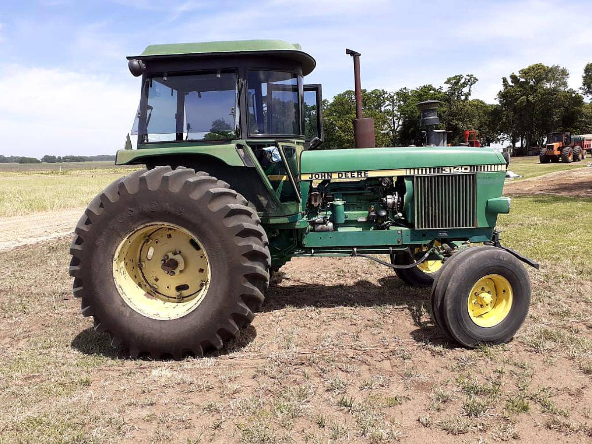 Tractor John Deere 3140 - Año: 1988 - u$s 32.000 - Agroads