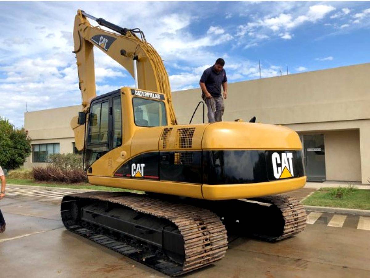 Excavadora CAT 320 C . - Año: 2006 - u$s 90.000 - Agroads