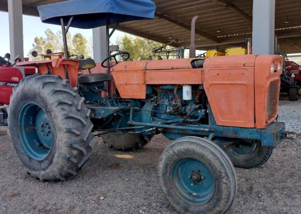 Tractor Fiat 700 - año 1978 - Año: 1978 - Agroads