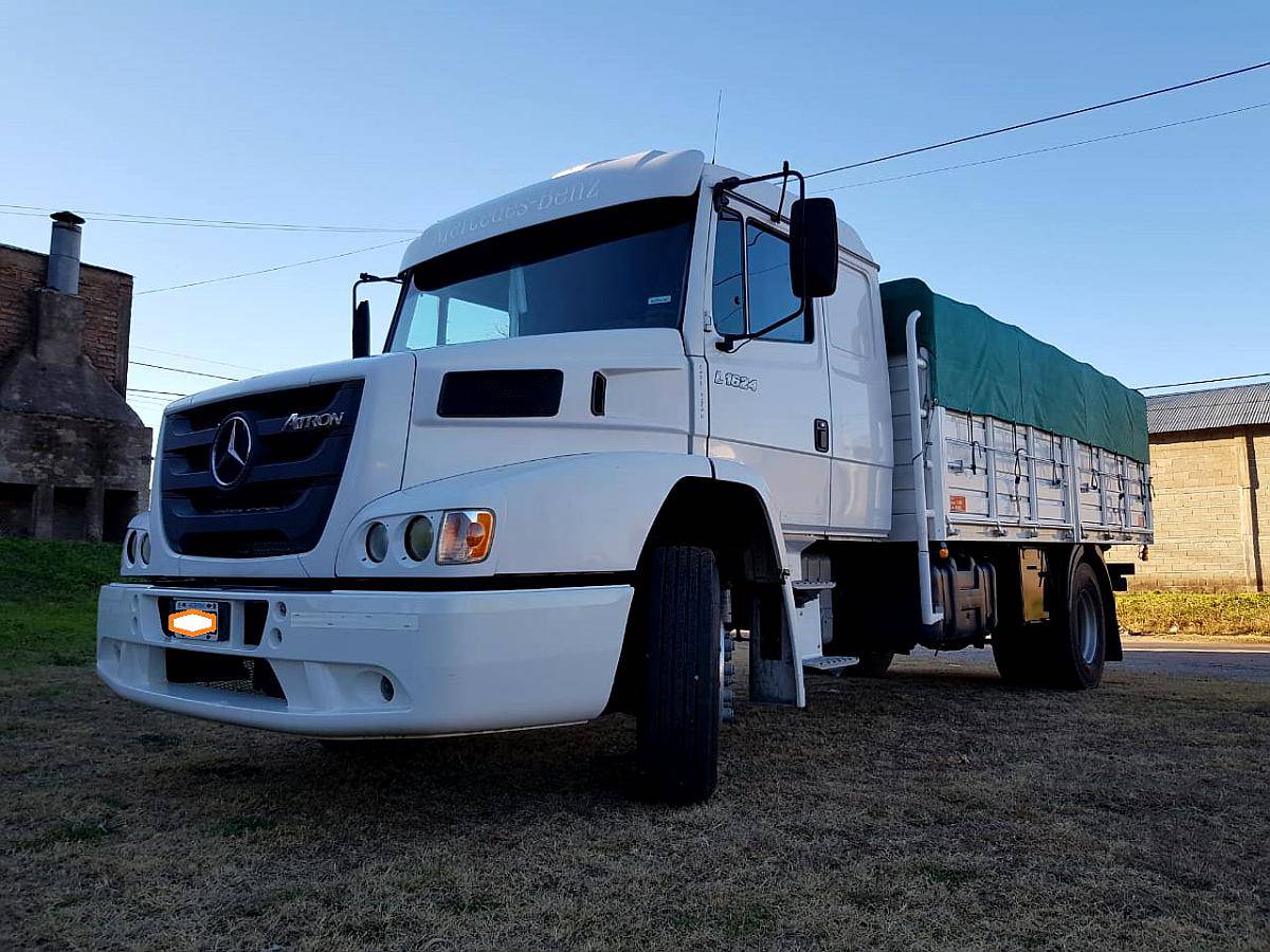 Mercedes 1624 Modelo 2014. Realmente UNA Buena Oportunidad. - Agroads