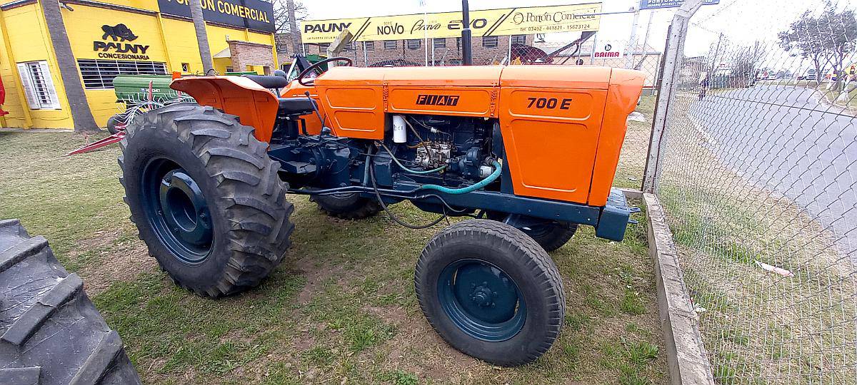 Tractor Fiat 700 Traccion Simple - Agroads