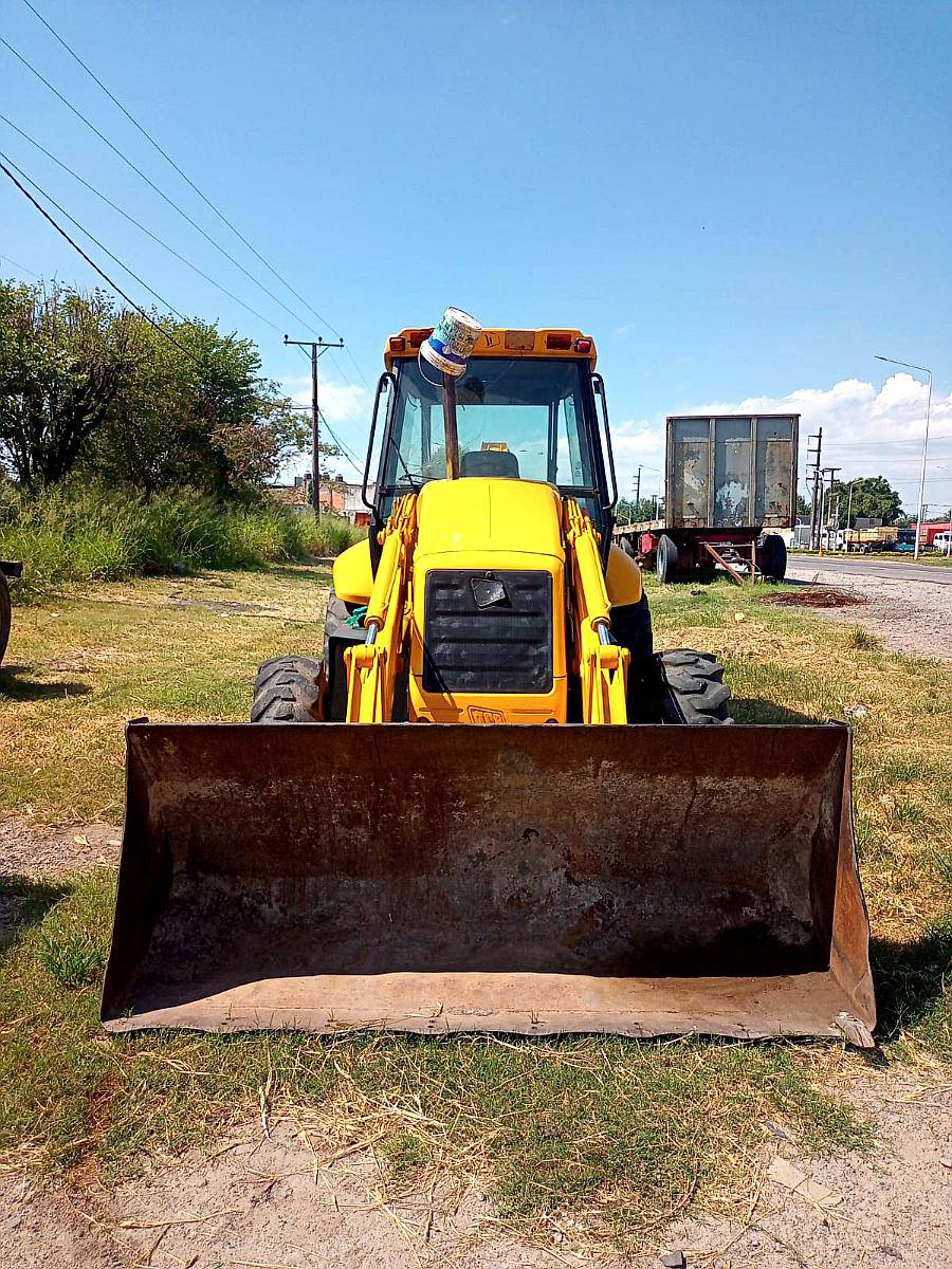 Retropala-excavadora JCB 3cx, 4X4 - Año: 2011 - $ 7.500.000 - Agroads
