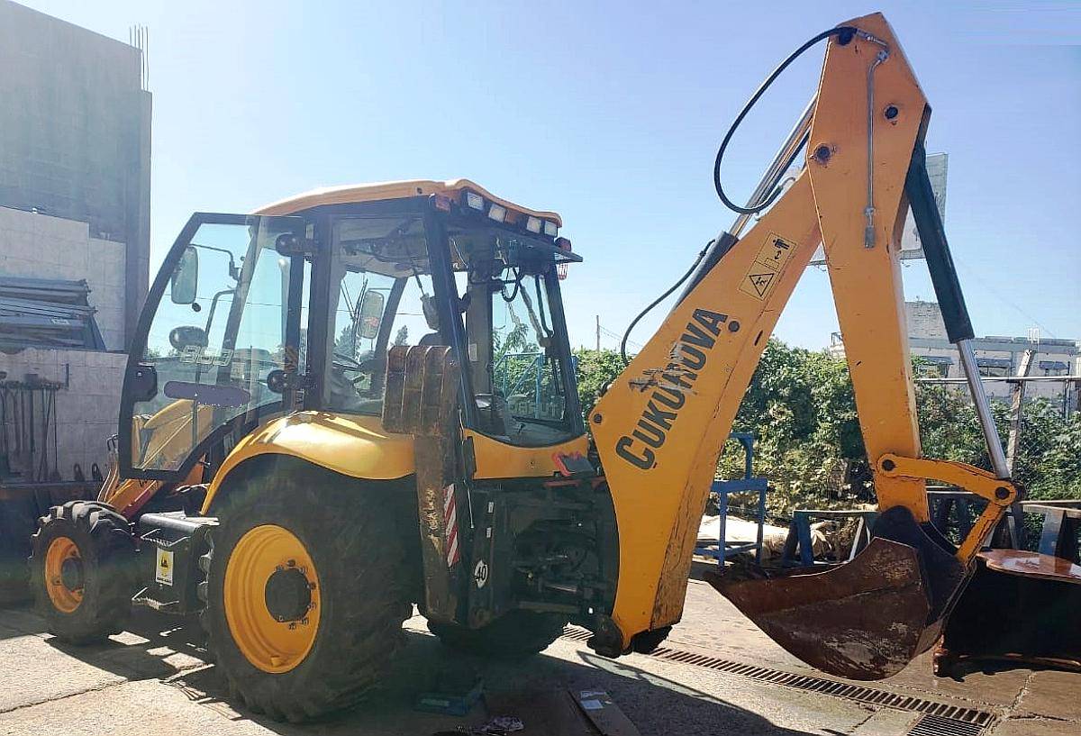 Pala y Retro Cukurova 880 (id605) - Año: 2016 - u$s 60.000 - Agroads