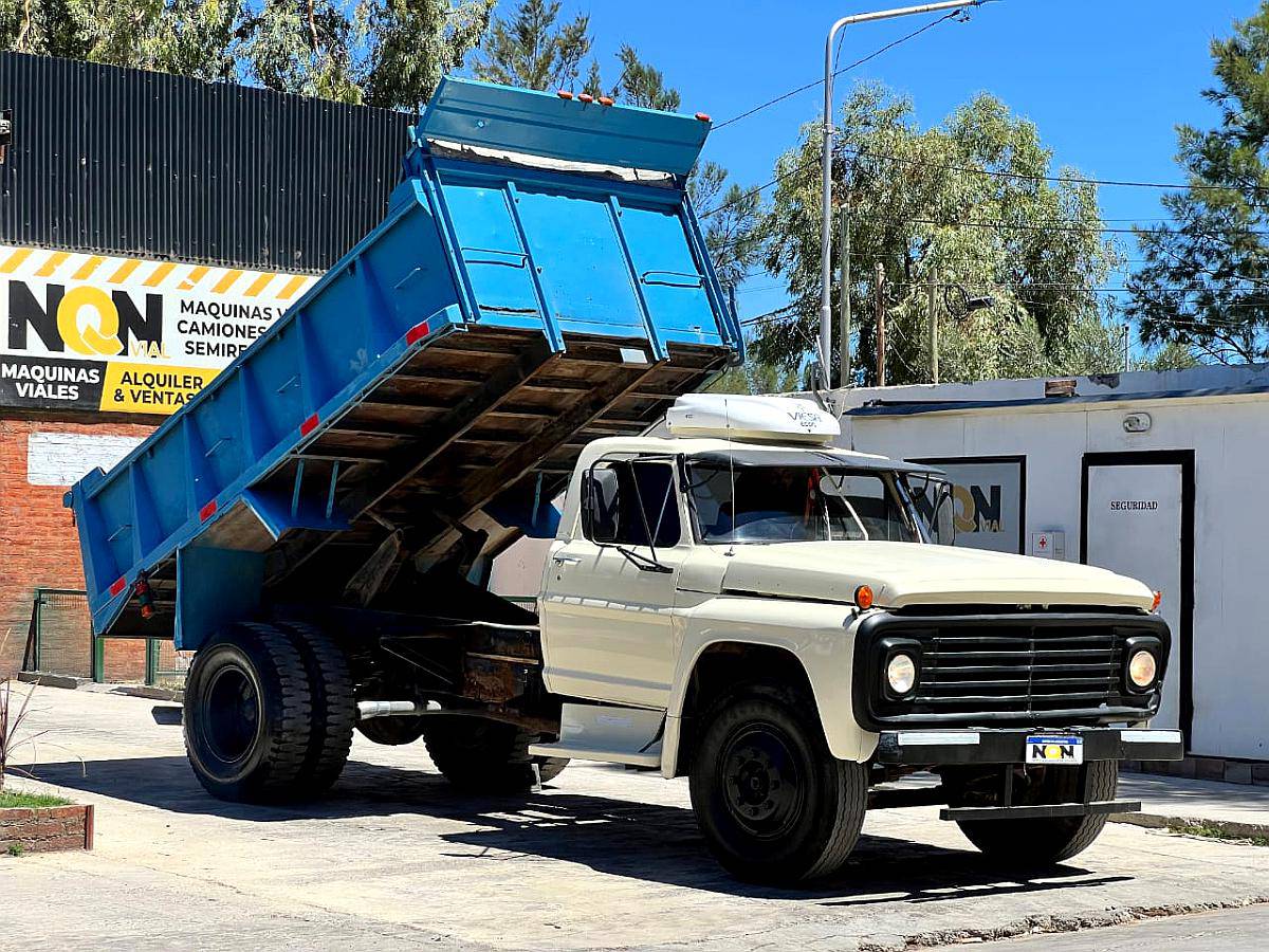 Ford 700 año 1974 - Año: 1974 - $ 14.000.000 - Agroads