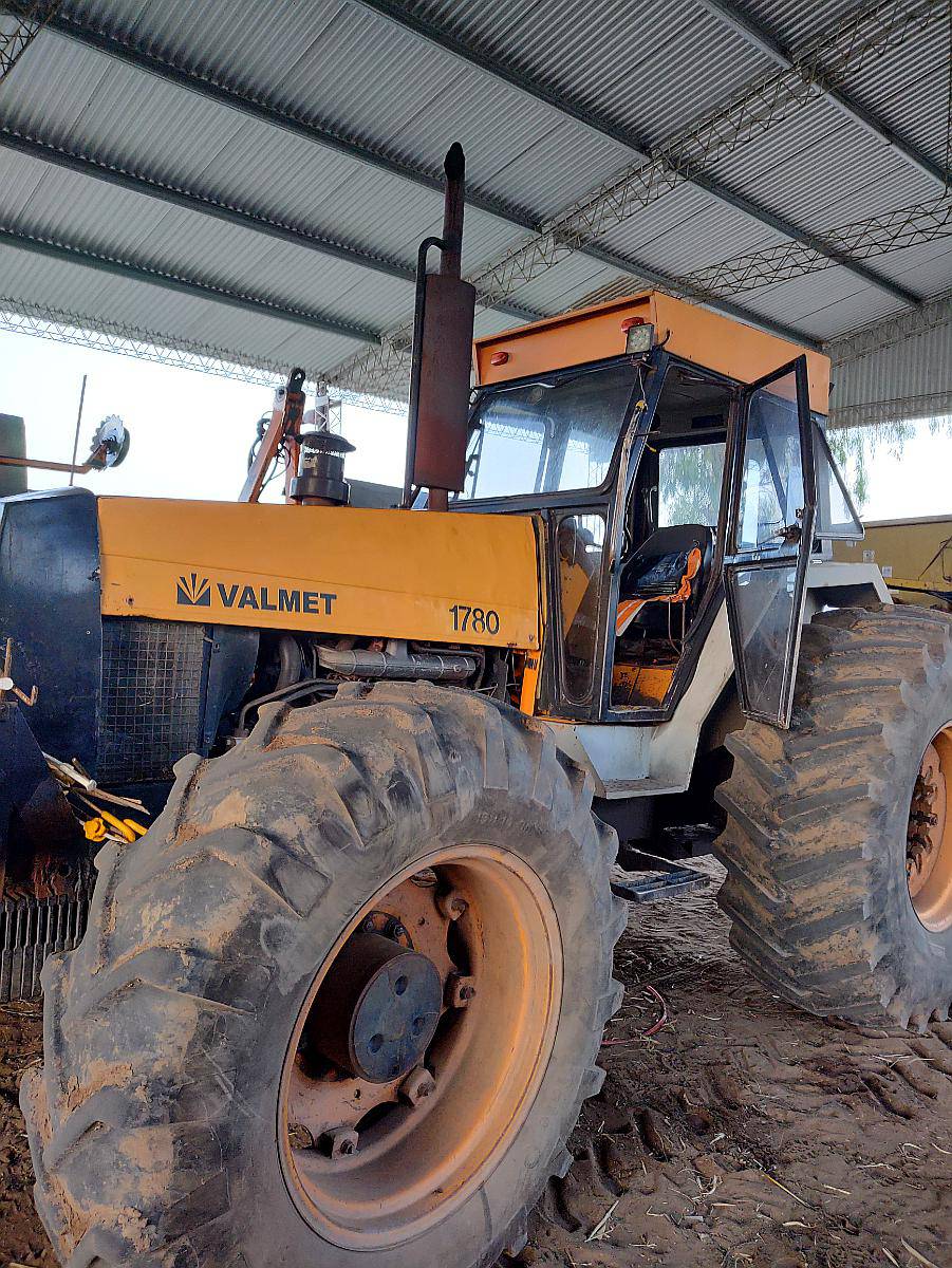 Tractor Valmet 1780 Doble Tracción - Año: 2001 - u$s 55.000 - Agroads