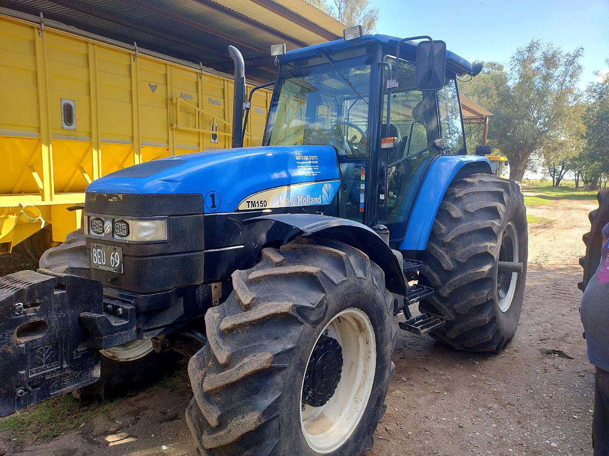 Tractor New Holland TM 150 - Año: 2007 - Agroads