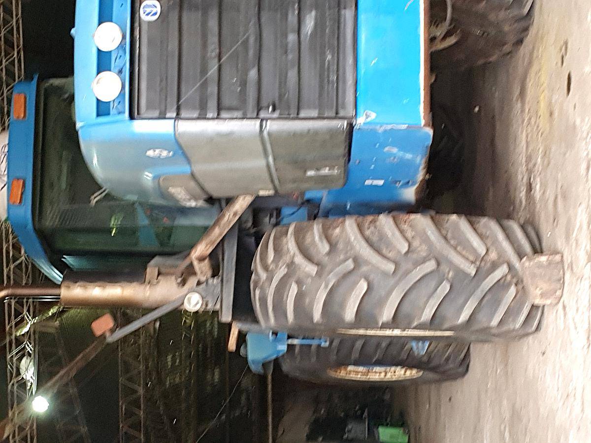 Tractor Articulado New Holland 9482 Versatil - Año: 2001 - Agroads