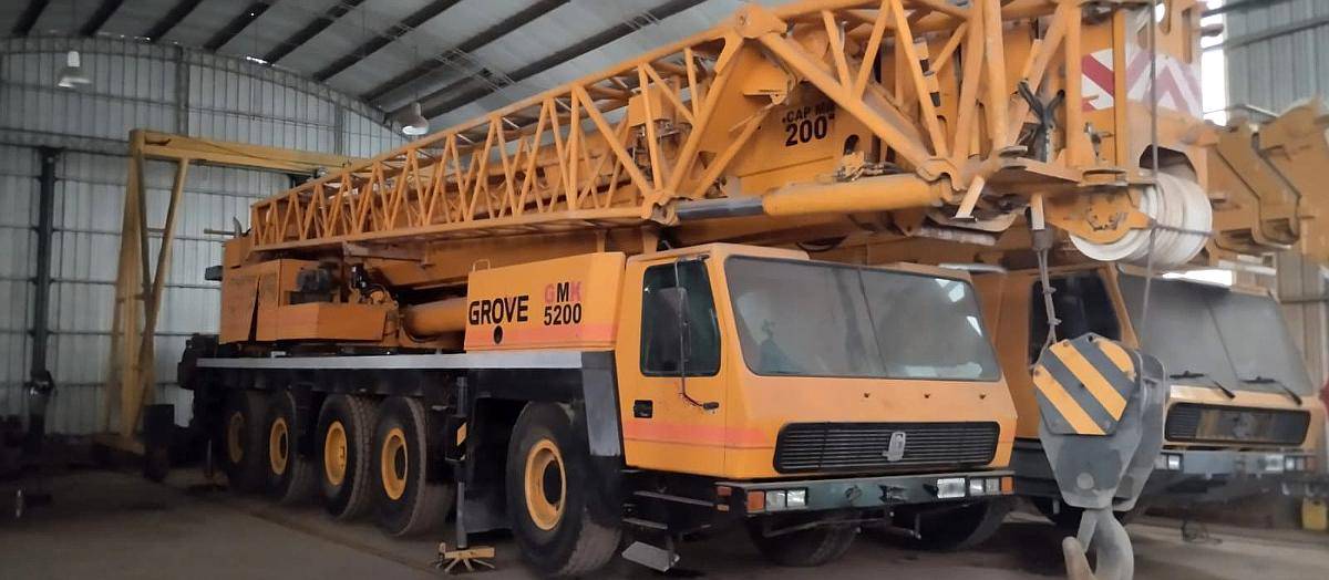 Grua Grove - GMK 5200. Carga 200 TN. 8700 Hs Trabajo - Agroads