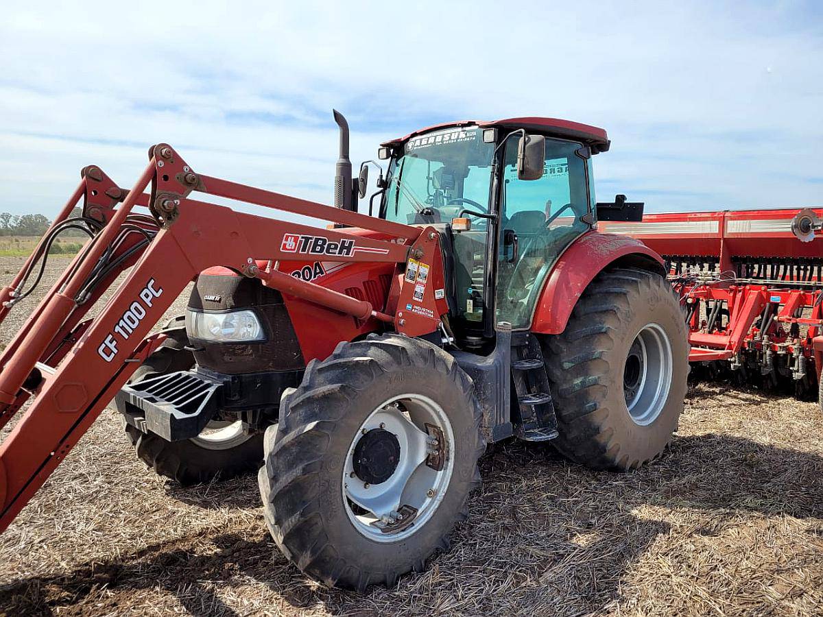 Tractor Case IH Farmall 120 a - Año: 2014 - u$s 78.500 - Agroads