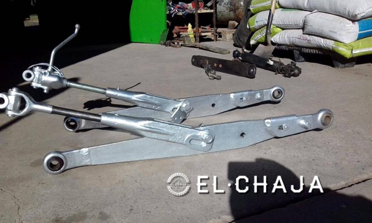 Brazos Tensor de Tres Puntos Tractor Massey Ferguson 1175.- - Agroads