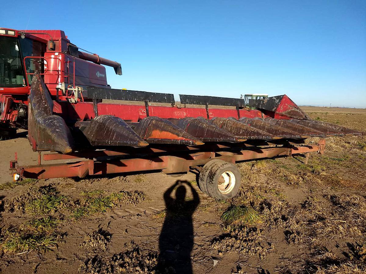 Maicero Case IH con Carro para 2388 - Año: 2000 - u$s 9.000 - Agroads