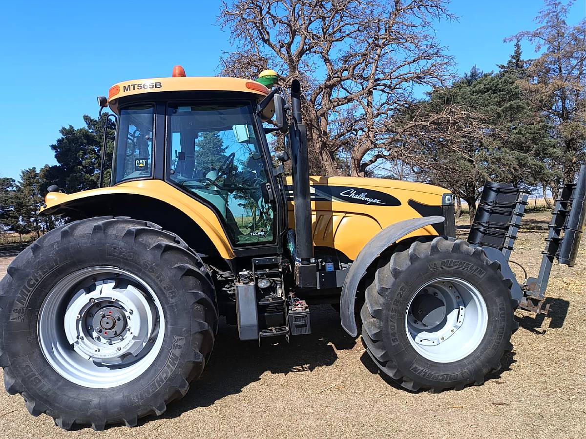 Tractor Challenger MT565 B año 2009 - Año: 2009 - Agroads
