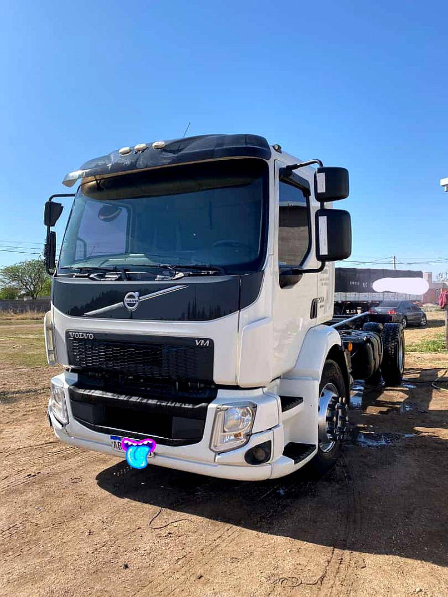 Camión Volvo 270 sin Carrocería. - Año: 2017 - u$s 150.000 - Agroads